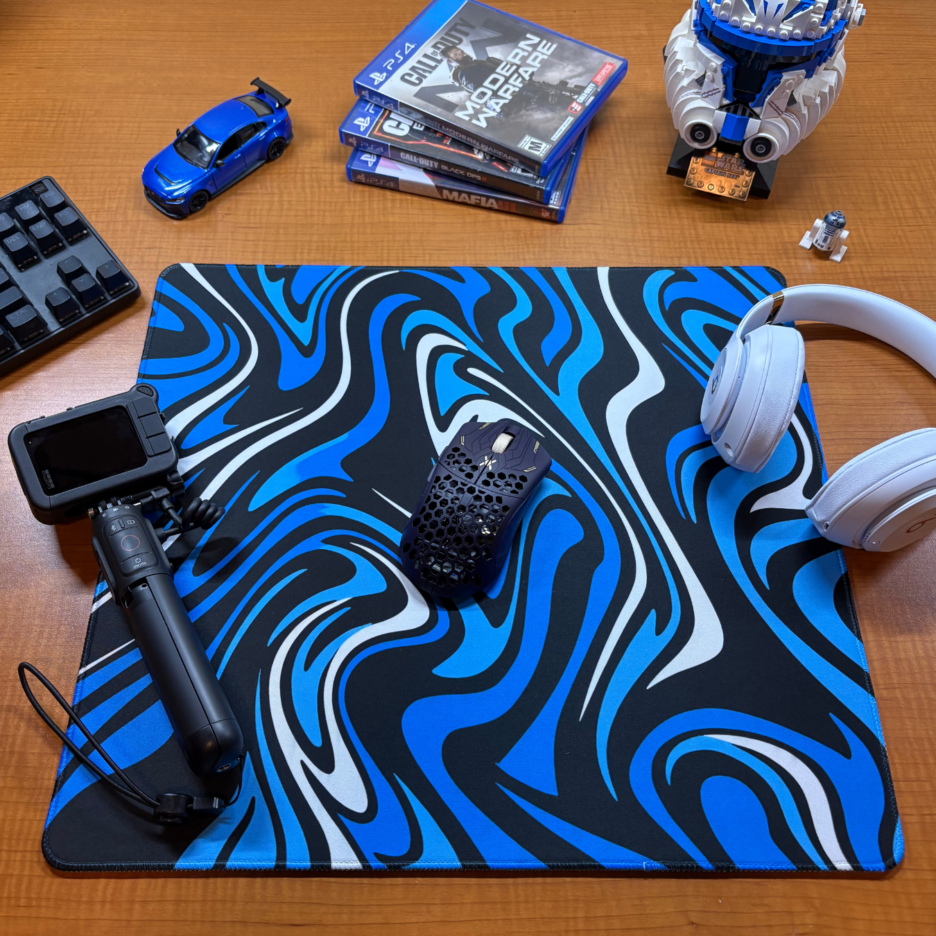 Blue Mirage – Desk Labs